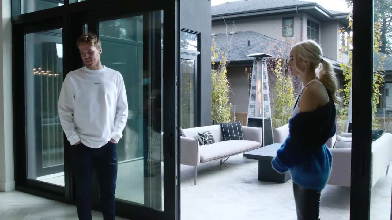 Inside NHL Star Connor McDavid's Cozy Modern Home | A Look into ...