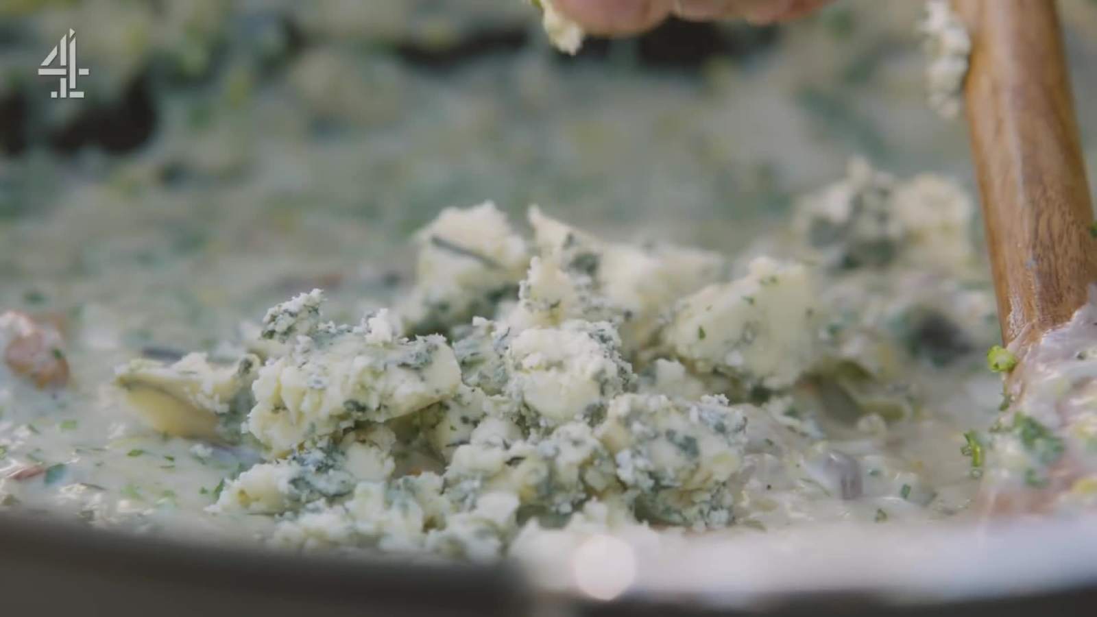 Veggie Christmas Pithivier Pie | Jamie Oliver's Festive Recipe Delight ...